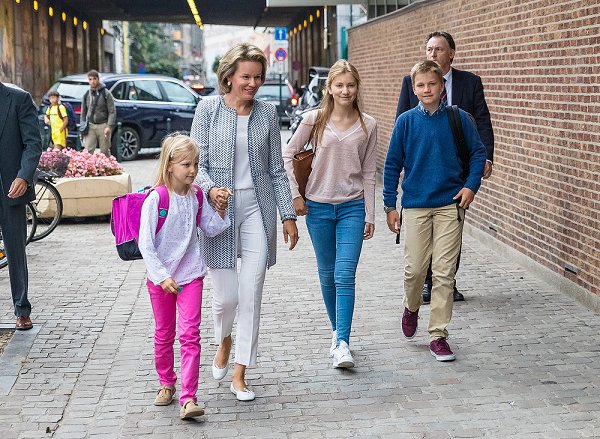 Queen Mathilde takes her children to school on the first school day