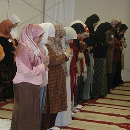 Muslims Praying Pictures | Free Islamic Stuff | Stock Photos | Islamic ...