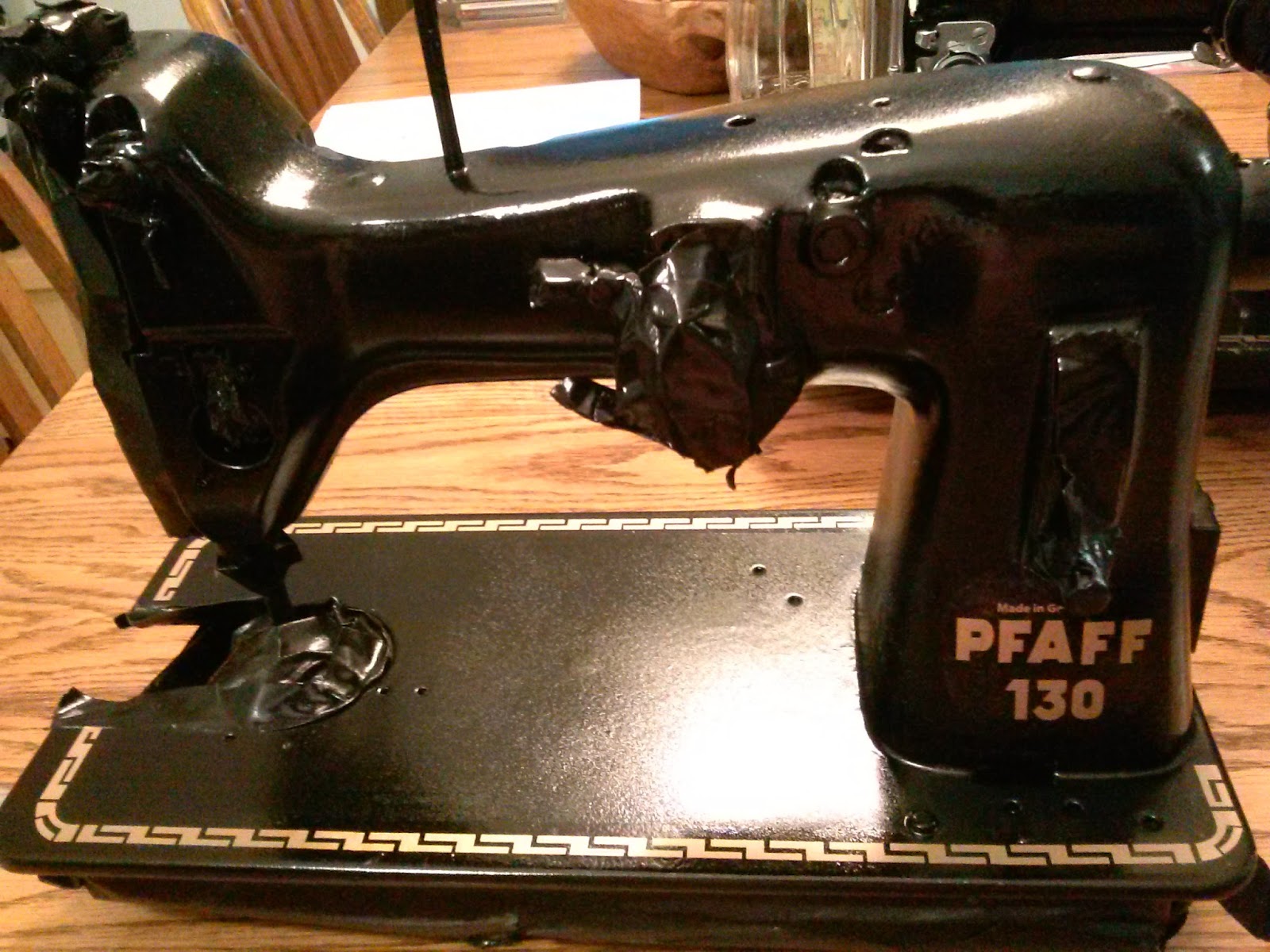 Sewing Machine Mavin: What Was Old Is New Again