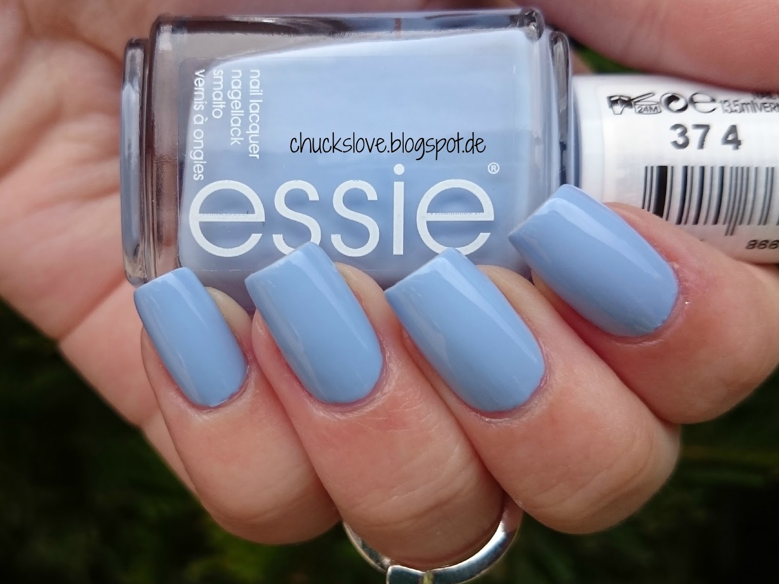 ChucksLove: Blue Friday: essie - Saltwater Happy mit Water Decals