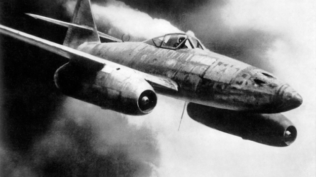 Was the Luftwaffe's Messerschmitt Me 262 the First Airplane to Break ...