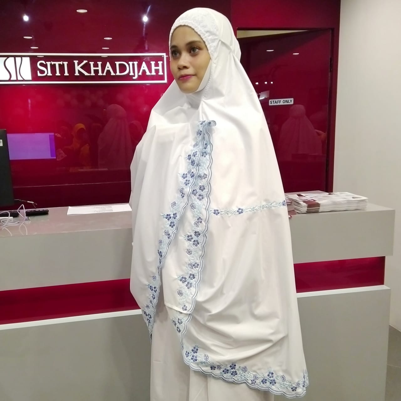 MUKENA PREMIUM SITI KHADIJAH MALAYSIA HADIR DI TUNJUNGAN PLAZA SURABAYA ...