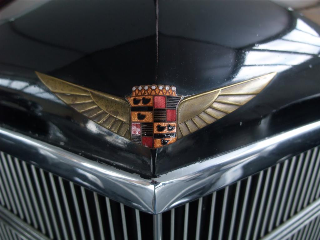 American Auto Emblems: CADILLAC