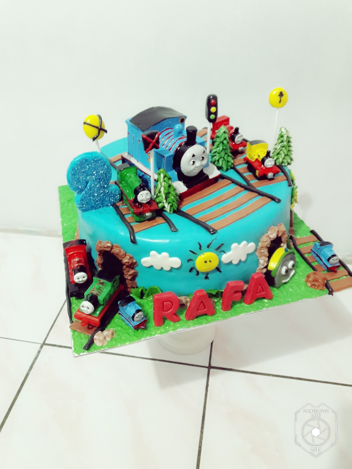 SAGITARIUS CAKE SHOP: KUE ULANG TAHUN THOMAS FONDANT