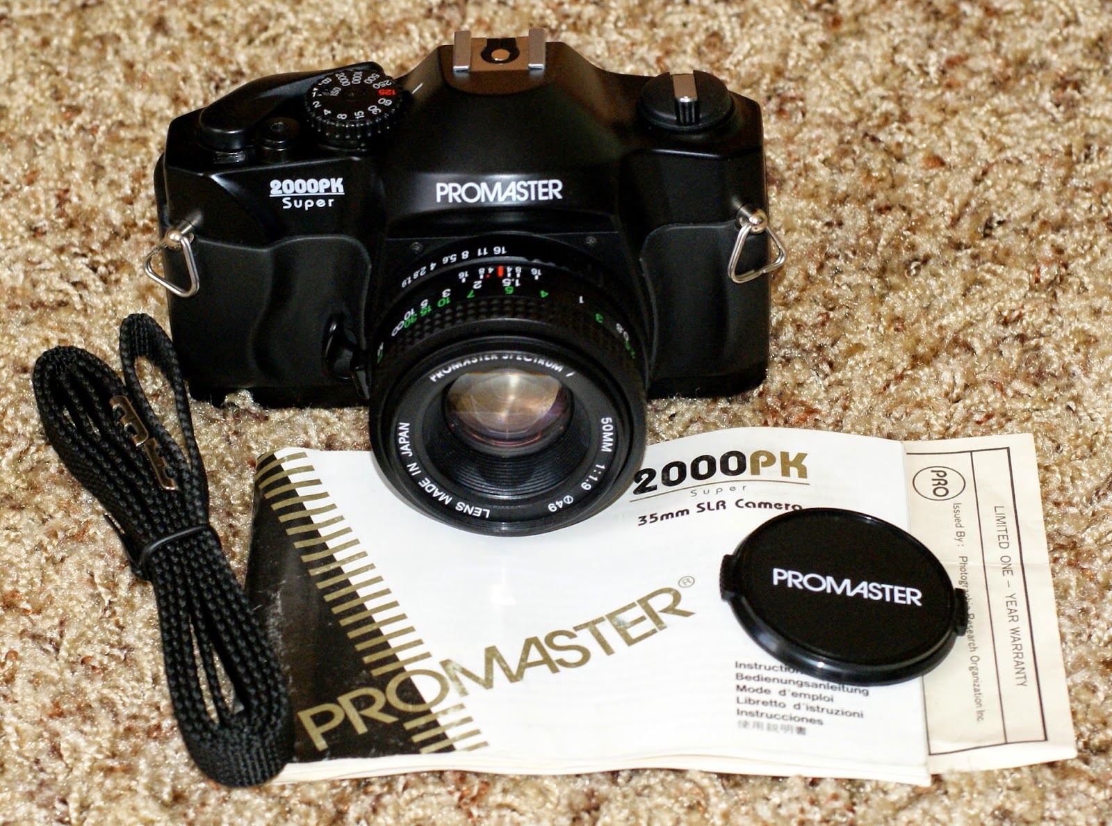 The Chens: The User's Review: Promaster 2000PK Super 35mm Film Camera