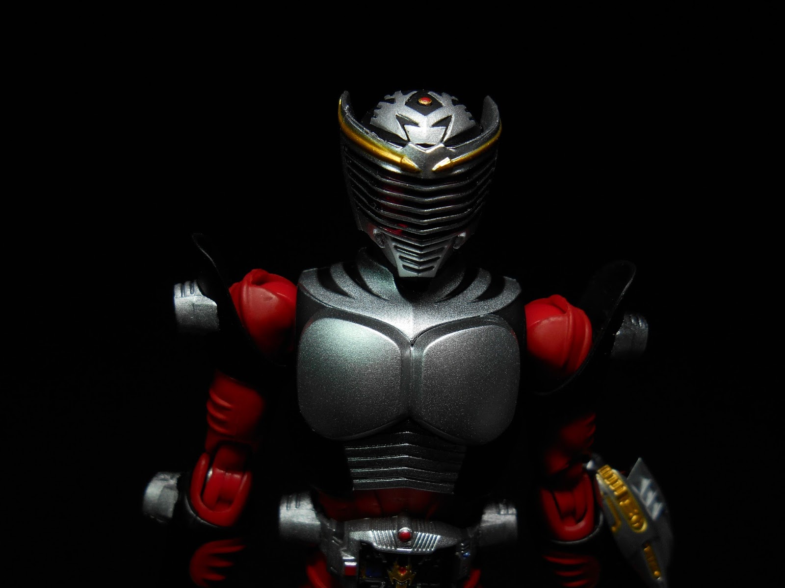 Review: S.H.Figuarts Kamen Rider Ryuki & Dragreder | Night's Corner