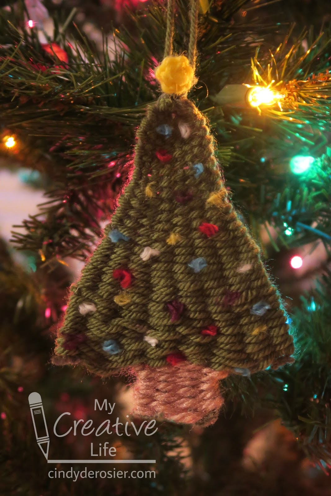 Cindy deRosier: My Creative Life: Woven Christmas Tree Ornament