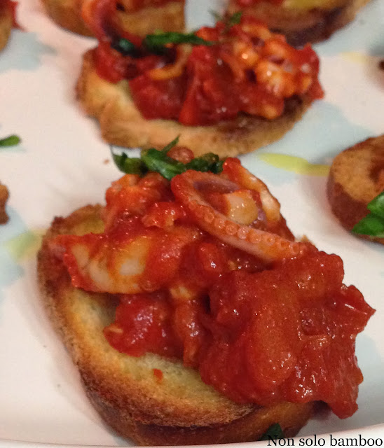 Non solo bamboo: FFF - Fish Finger Food: bruschettine con moscardini ...