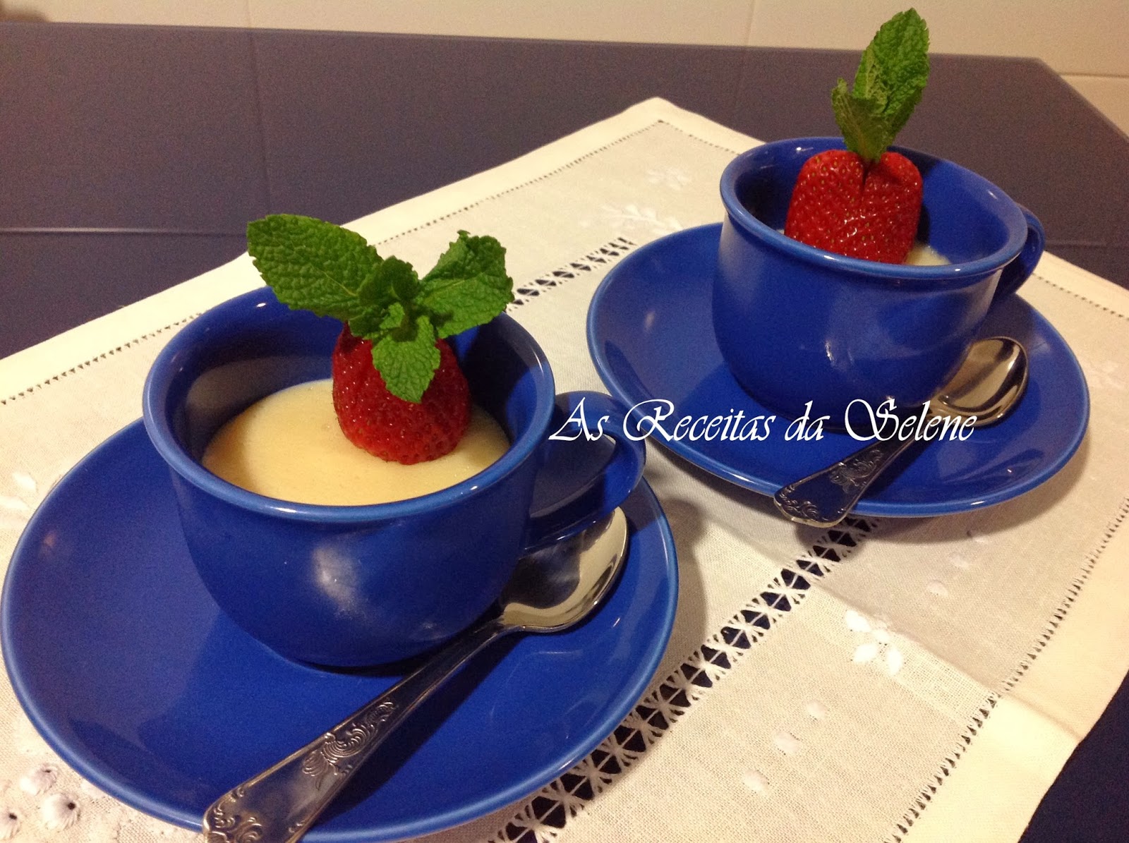 Pudim Boca Doce de Baunilha com Morangos | As Receitas da Selene