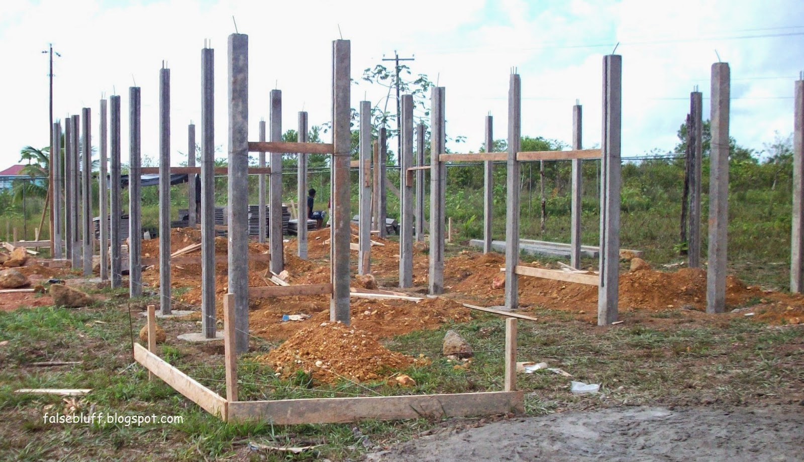 FALSE BLUFF NICARAGUA: Housing...an option we can use at False Bluff