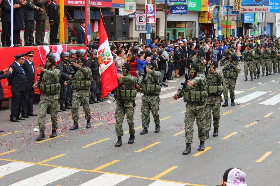 PORTAL INFORMATIVO: HUACHO CELEBRÓ FIESTAS PATRIAS CON GRAN DESFILE ...