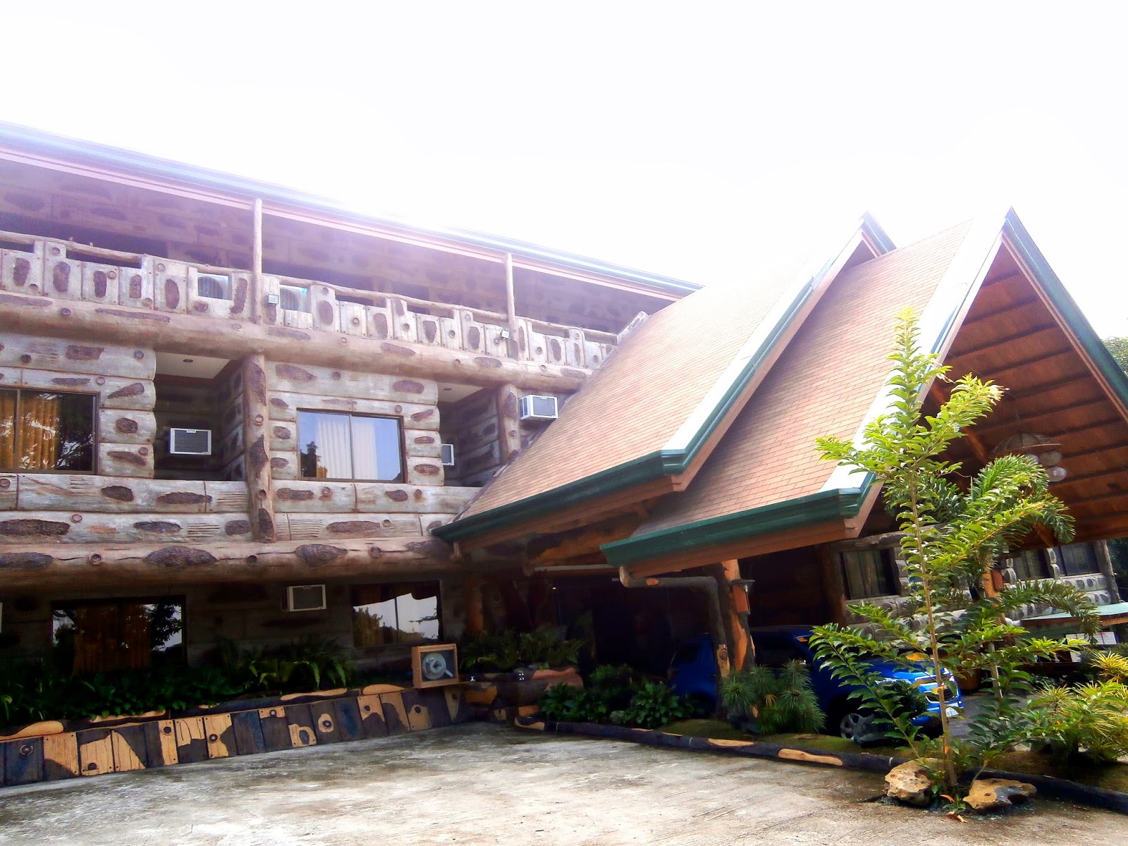 The Commuters: Bosay Resort