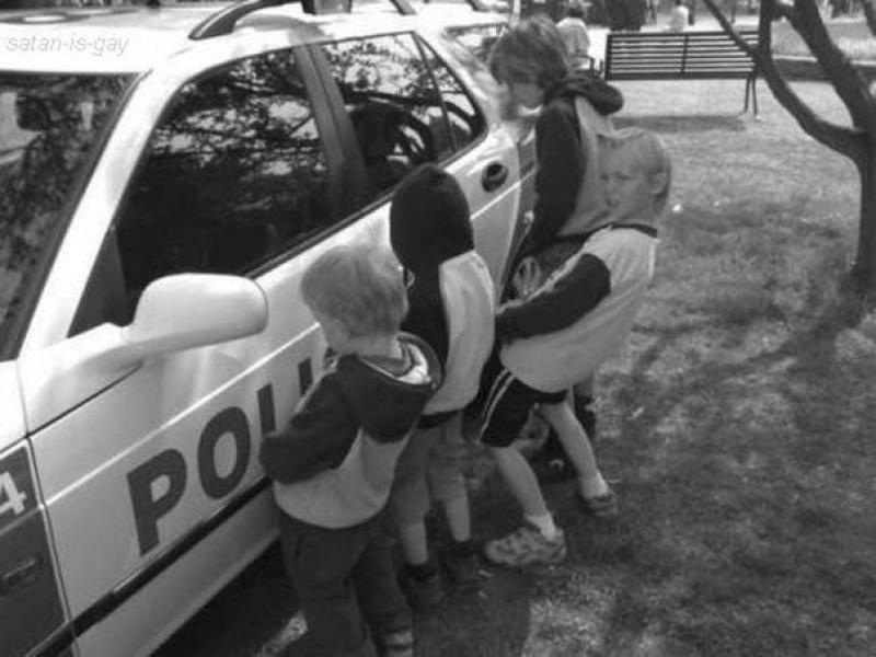 Mighty Lists: 15 funny police pictures