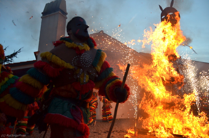 Leituras a mil: Tradições de Entrudo