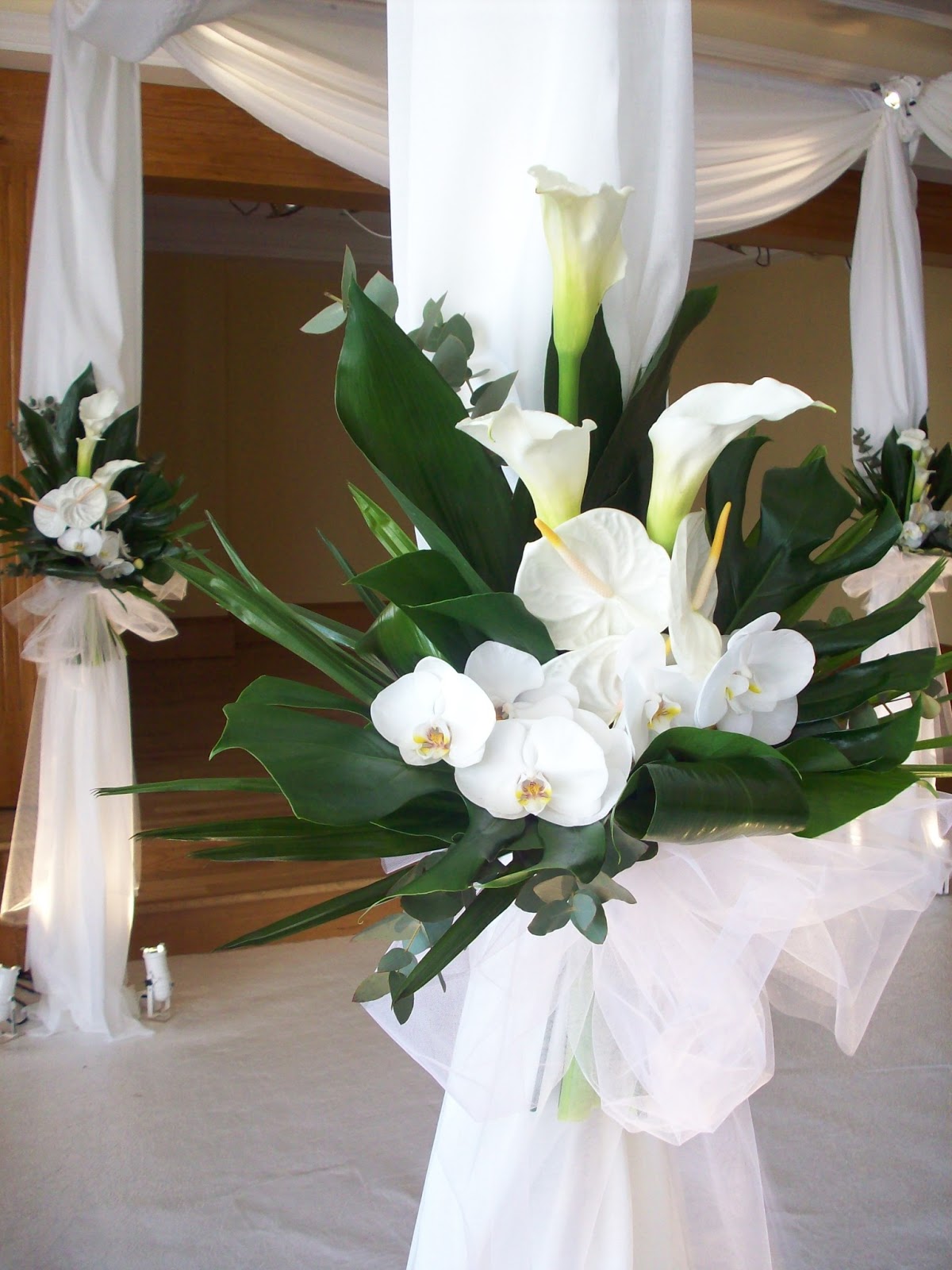 Mood Flowers: Wedding Ceremony Flowers