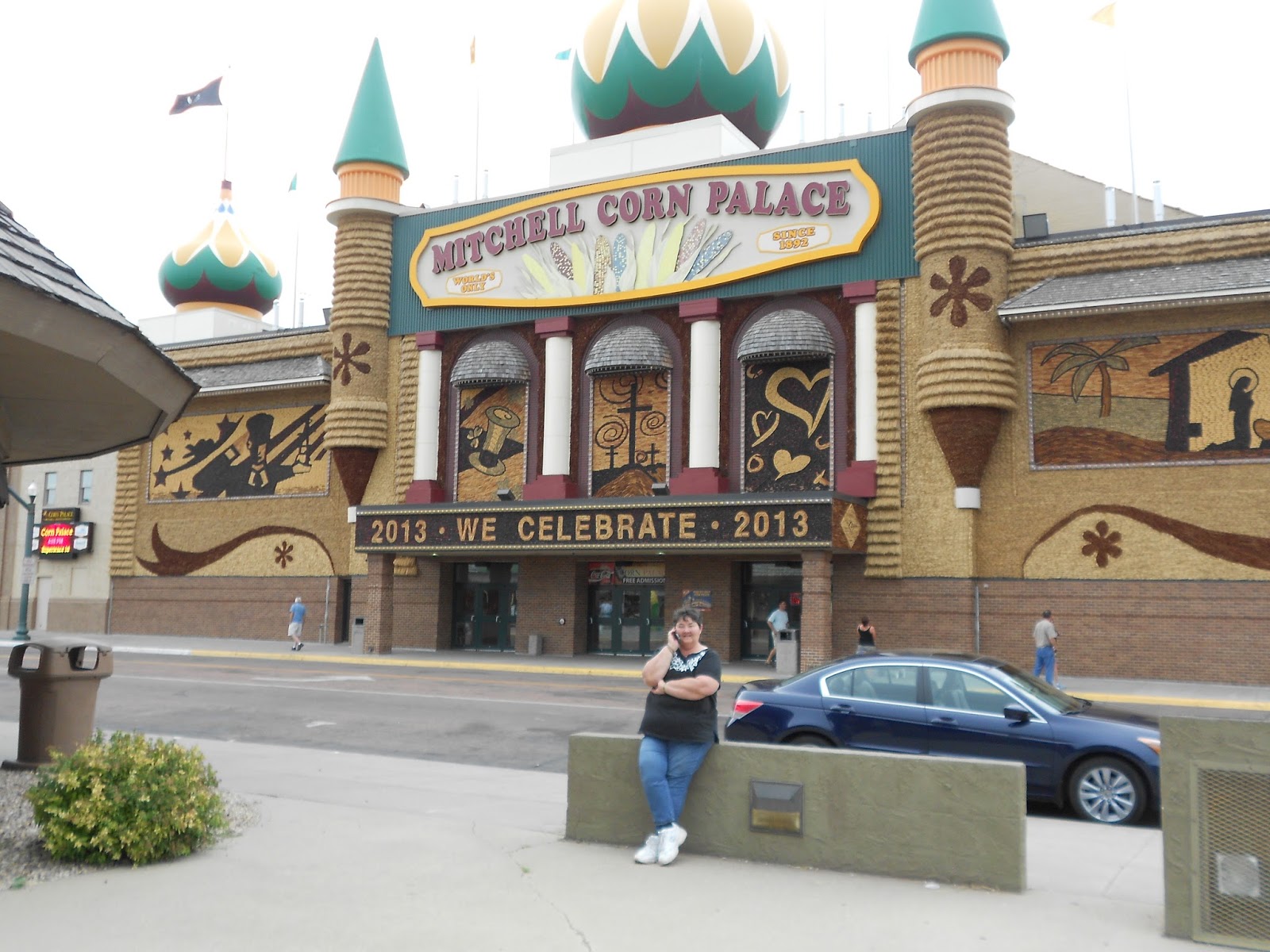 Hall's America Experience: The Corn Palace in Mitchell, S. Dakota