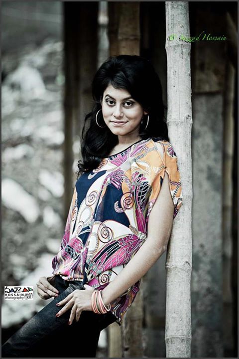Bangladeshi Model: Bangladeshi Singer Naumi Biography