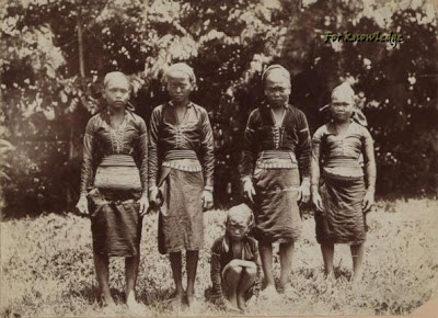 Siok siok malam: Dusun People early 20th century from Ranau!