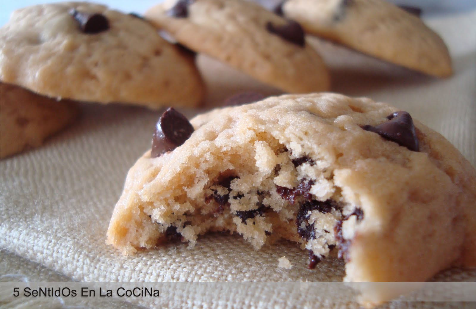 5 SeNtIdOs En La CoCiNa: Cookies con chips de chocolate