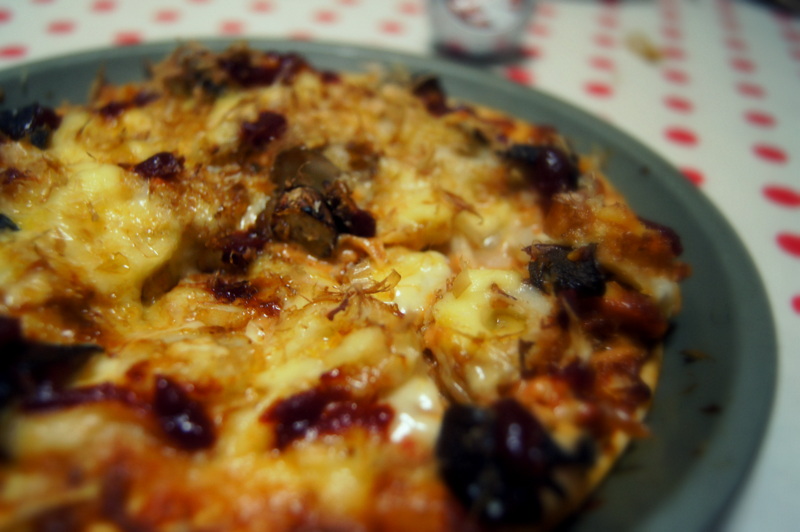 Dapur Perantau / Traveler's Kitchen: Resepi 7 : Spicy Tuna Mini Pizza