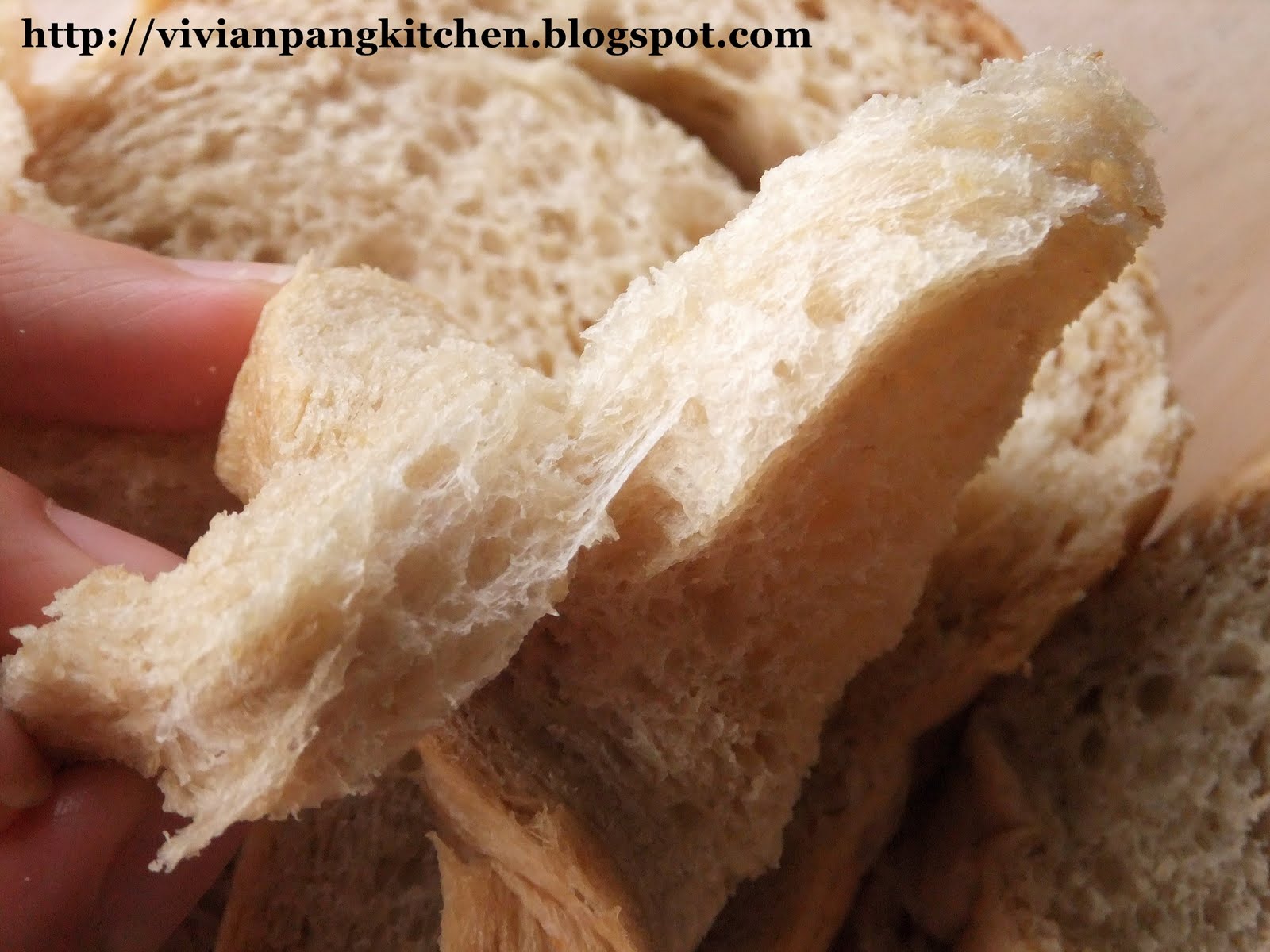 Vivian Pang Kitchen: Brown Sugar Loaf Bread/ Water Roux Method(Oatmeal ...