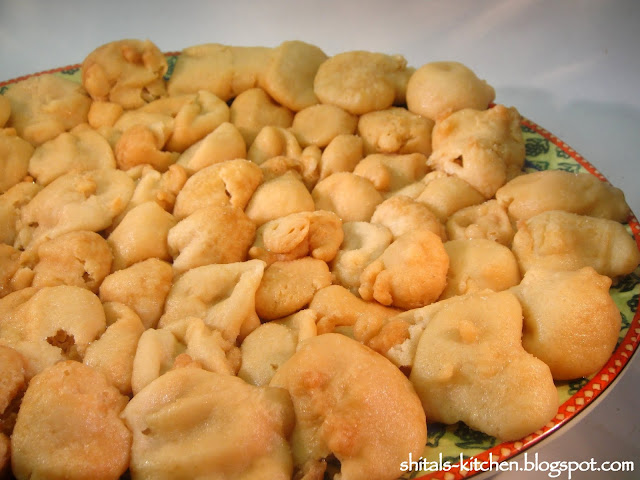 Shital's-Kitchen: Dahi Pakodi