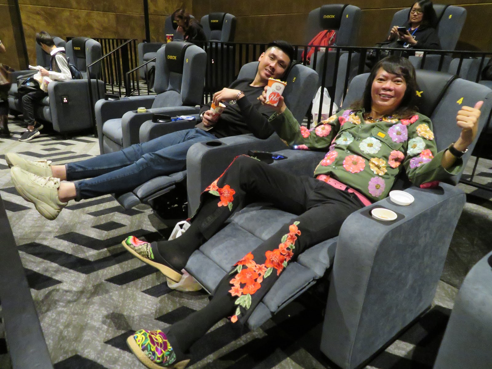 Kee Hua Chee Live!: RESORTS WORLD GENTING NOW HAS GOLD CLASS CINEMA AND ...