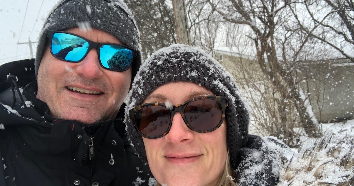 Belly Button Lint and the Art of Navel Gazing: Right View