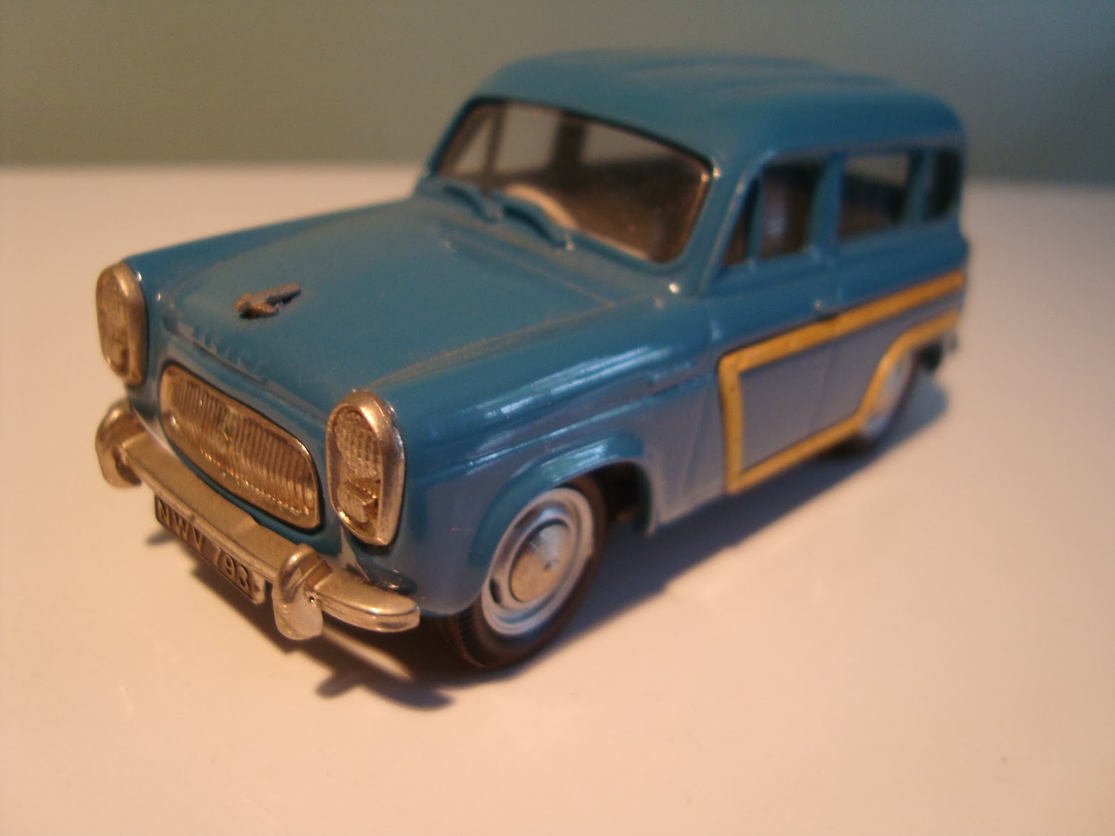 Oscar's Classic Model Cars Collection