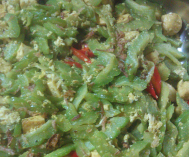 aneka resipi ada: RESEPI PERIA GORENG