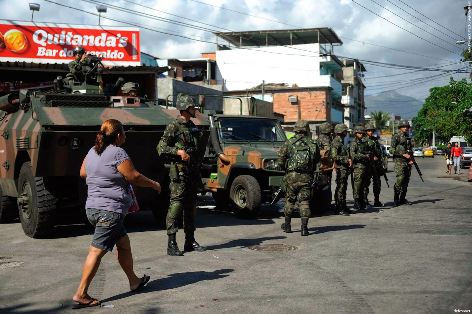 SNAFU!: Brazilian Military enters the slums...and a Brazilian Army ...
