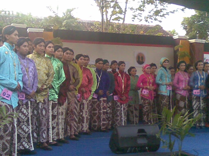 Surjan Pakaian Khas Adat Jawa - Informasi Busana Dan Gaya Busana