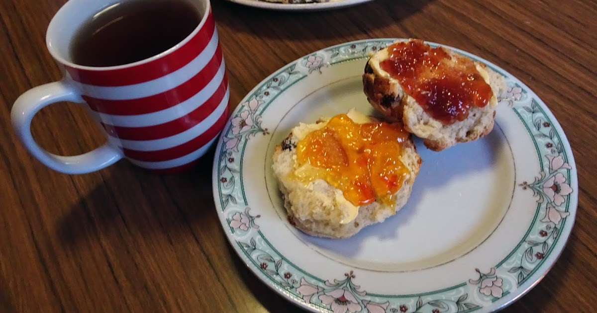 Intelliblog: FOOD FRIDAY - CREAM SCONES
