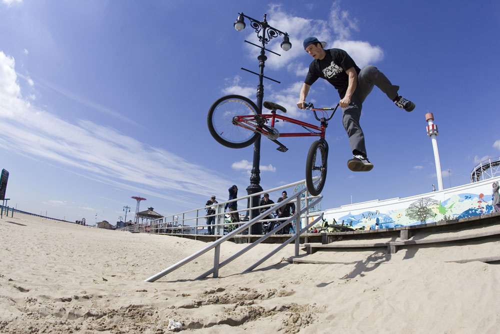 Tail Whip : Como hacerlo | Riders Street Team