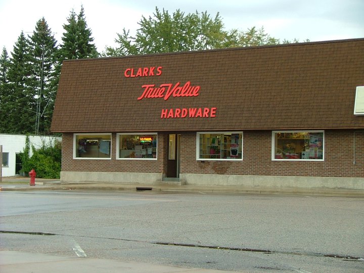 The Adventures of Blogger Mike: The Hardware Store - Plainfield, WI