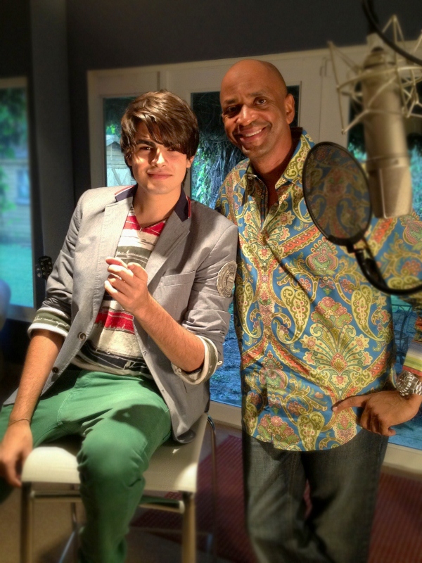 Jonathan Moly la nueva firma de Sergio George