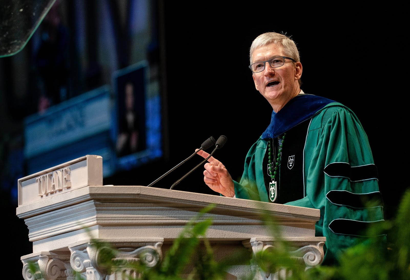 Tim Cook takes Subtle Shots at Facebook while Addressing Tulane ...