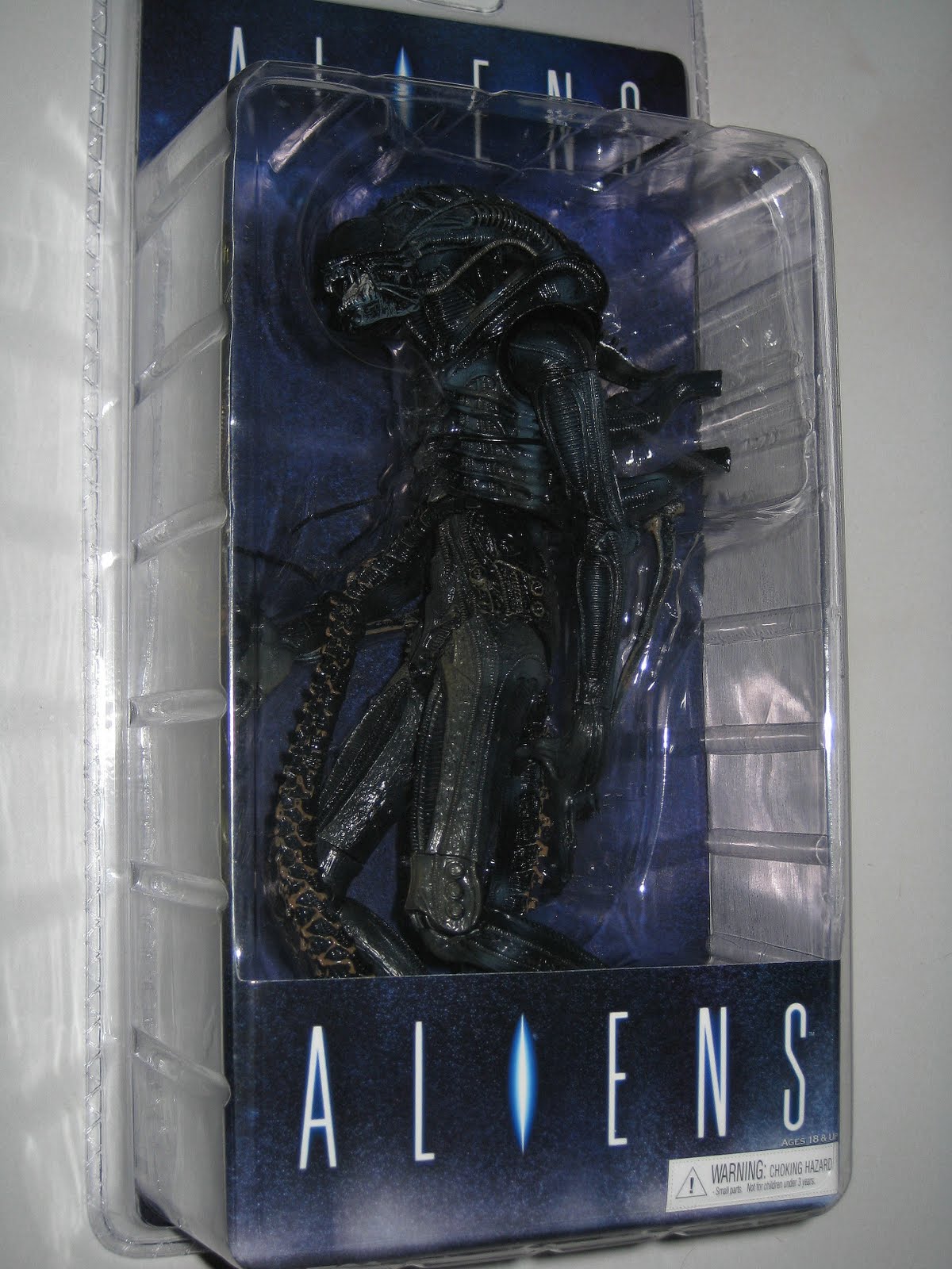 deSMOnd Collection: Neca "Aliens" Action Figure