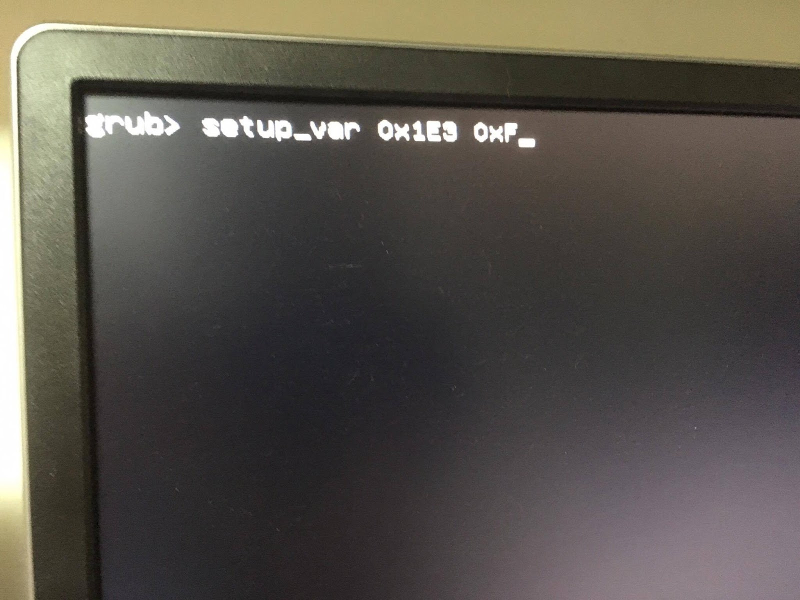 Follow Fang!: 取得 AMI BIOS ROM 並修改DVMT Pre-Allocated選項為例