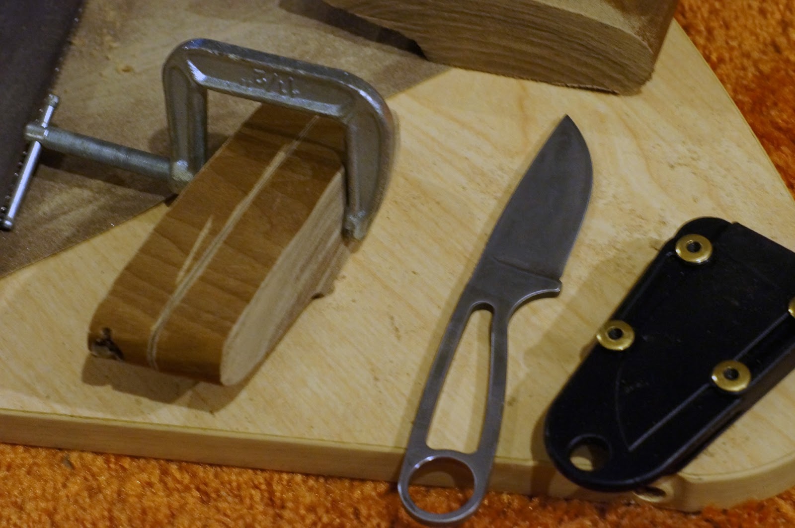 GregsGuns: ESEE Izula Knife Project.