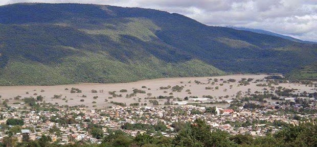INUNDACIÓN DEL MUNICIPIO DE TIXTLA GUERRERO POR EL HURACÁN MANUEL EN EL ...