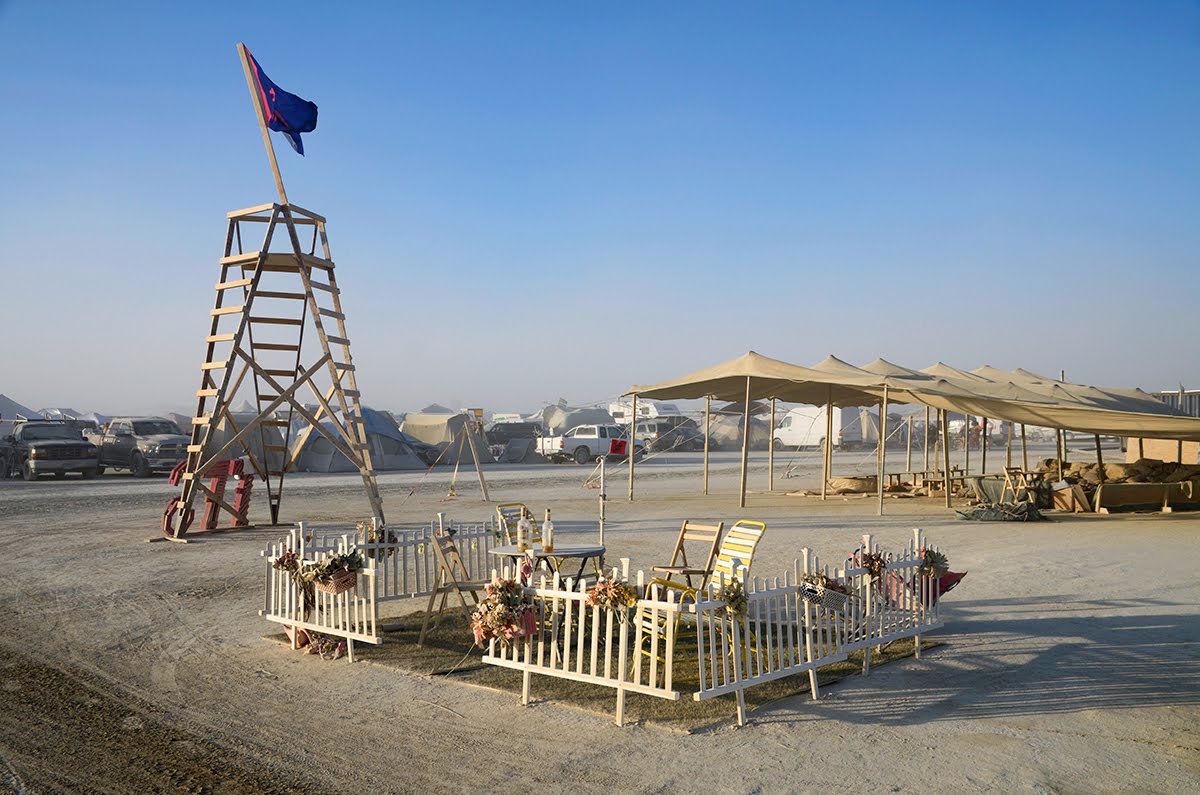 This is Black Rock City: ...... )*( ~ The Golden Rebars ~ CampScape