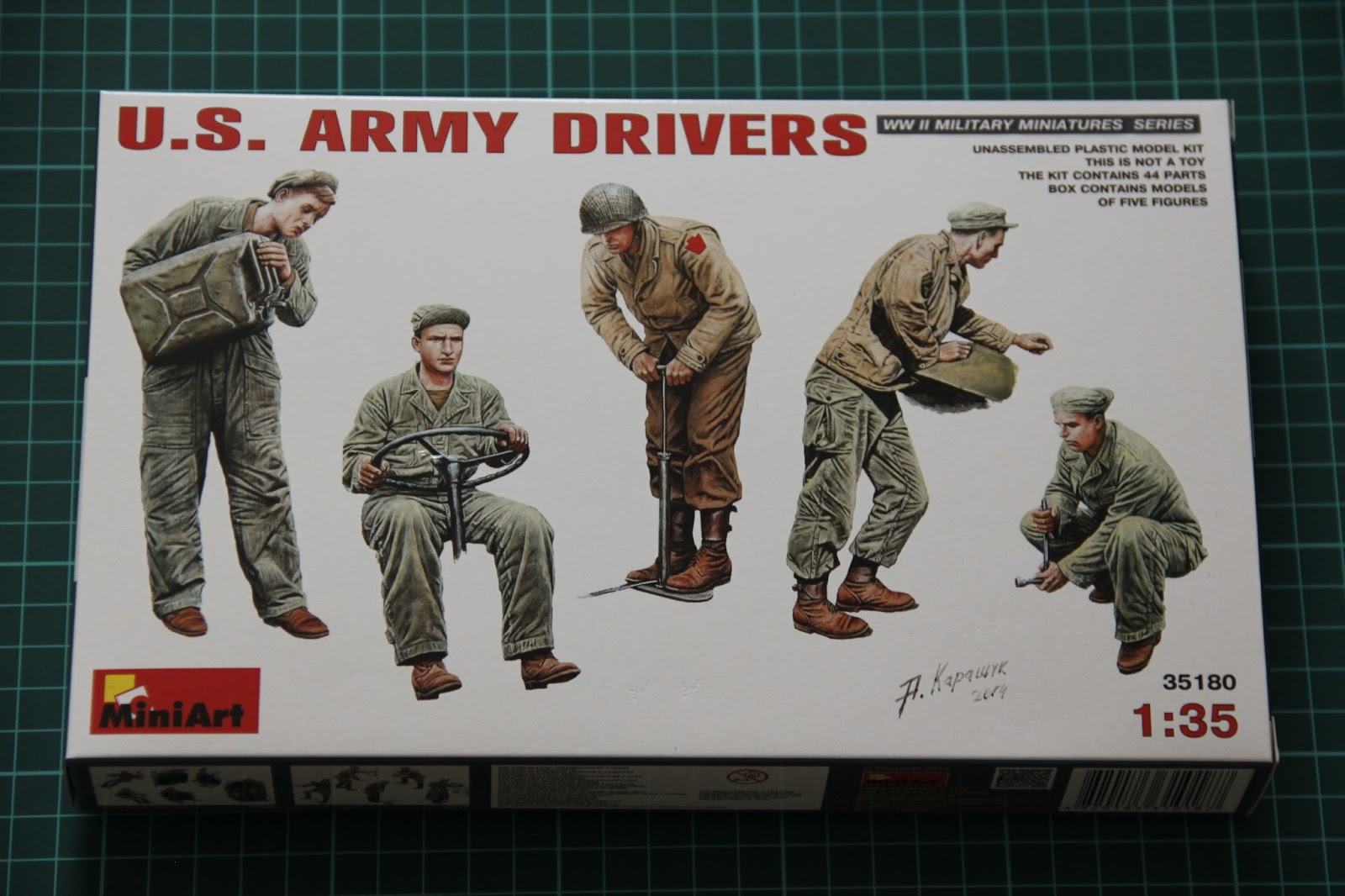 Miniart 1/35 U.S. Army Drivers (35180) - DetailScaleView