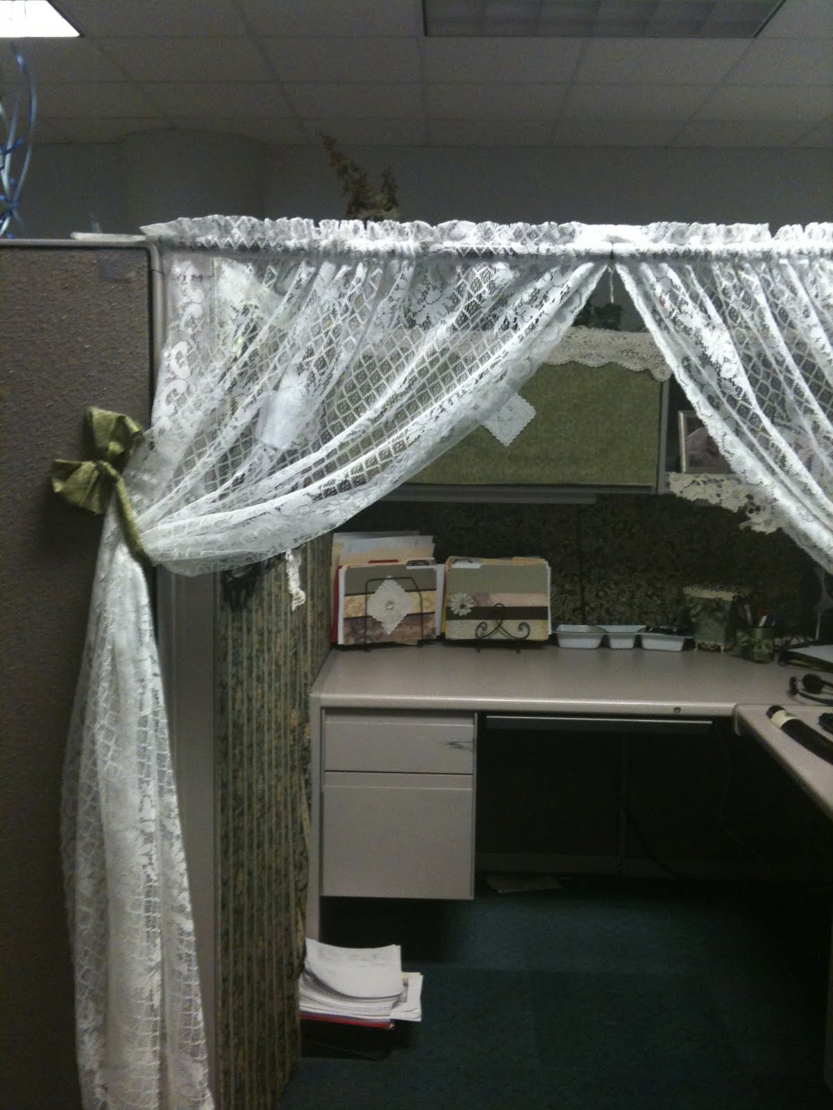 My Cowboy's Wife: Extreme Work Cubicle Makeover
