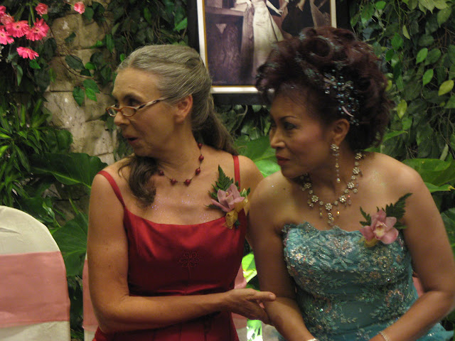 "Mutton dressed as lamb" nghĩa là gì?