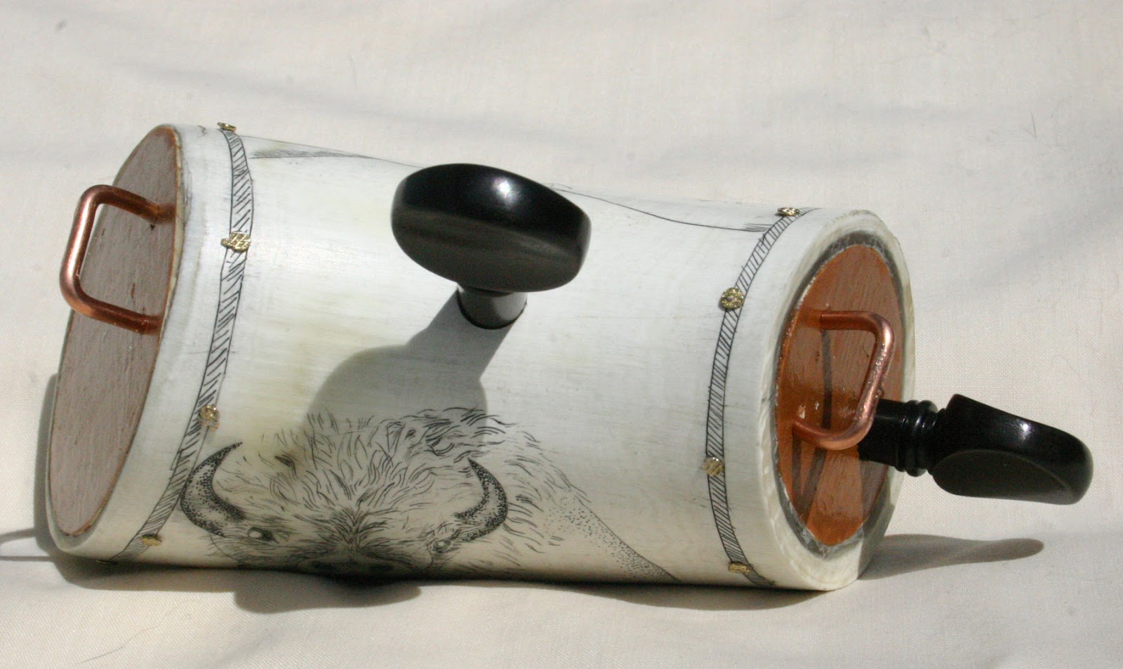 LZ & Company: Scrimshaw Rum Cup / Rum Horn "White Buffalo"