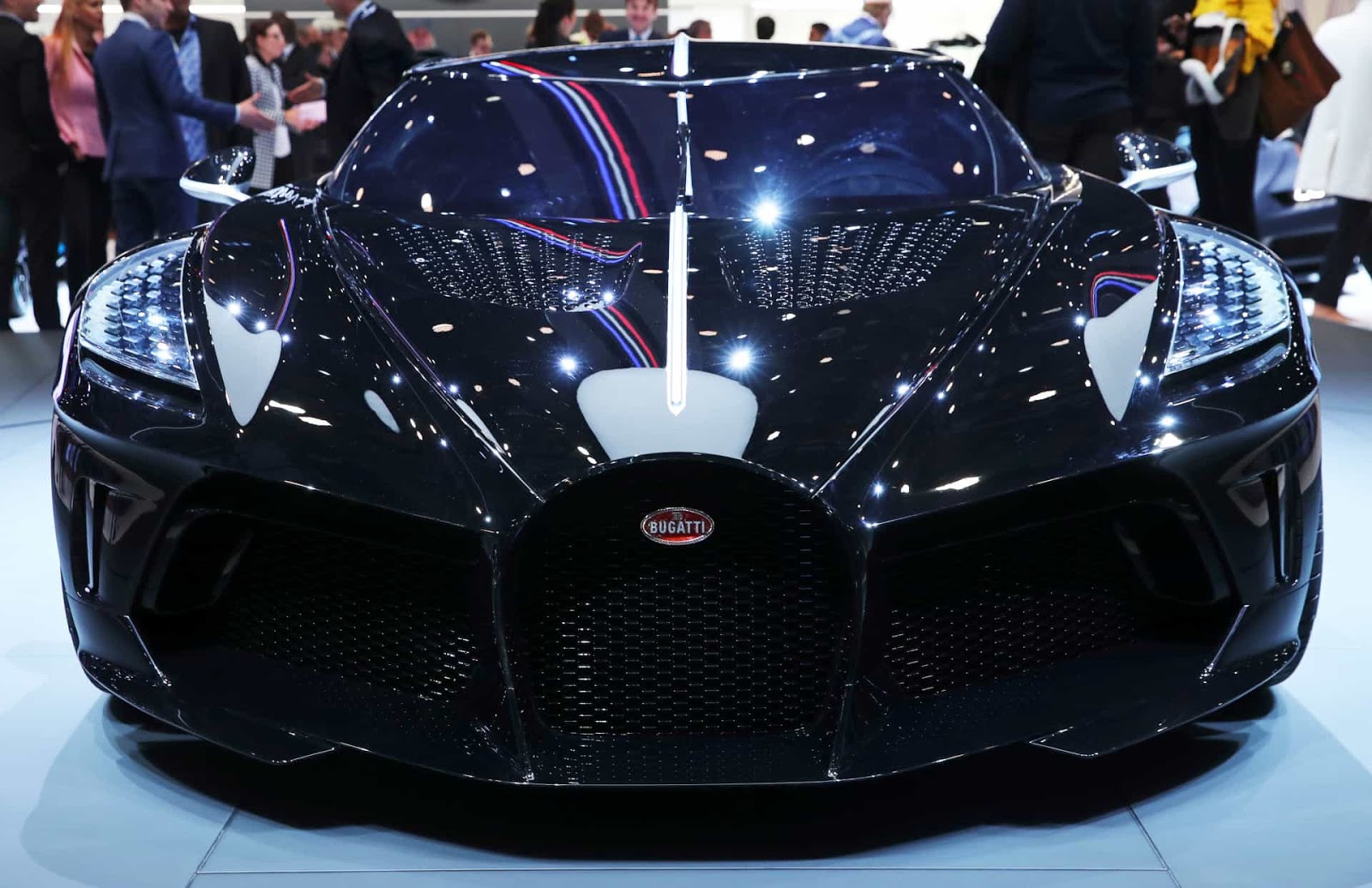 Bugatti lança o carro mais caro da história: R$ 47,3 milhões