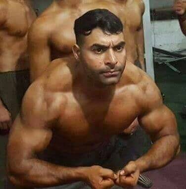 world bodybuilders pictures: swat bodybuilder IMRAN WAHID