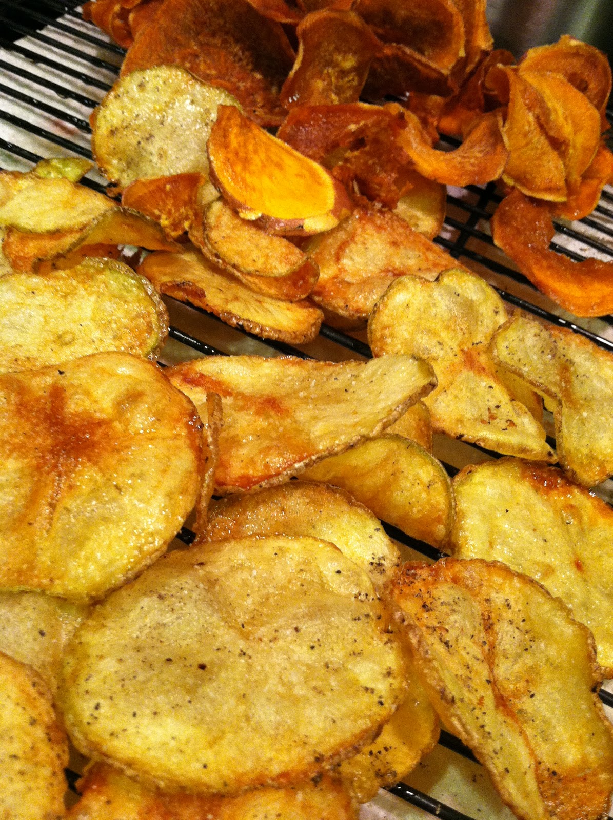 Dream Home Cooking Girl: Homemade potato chips! This is not something I ...