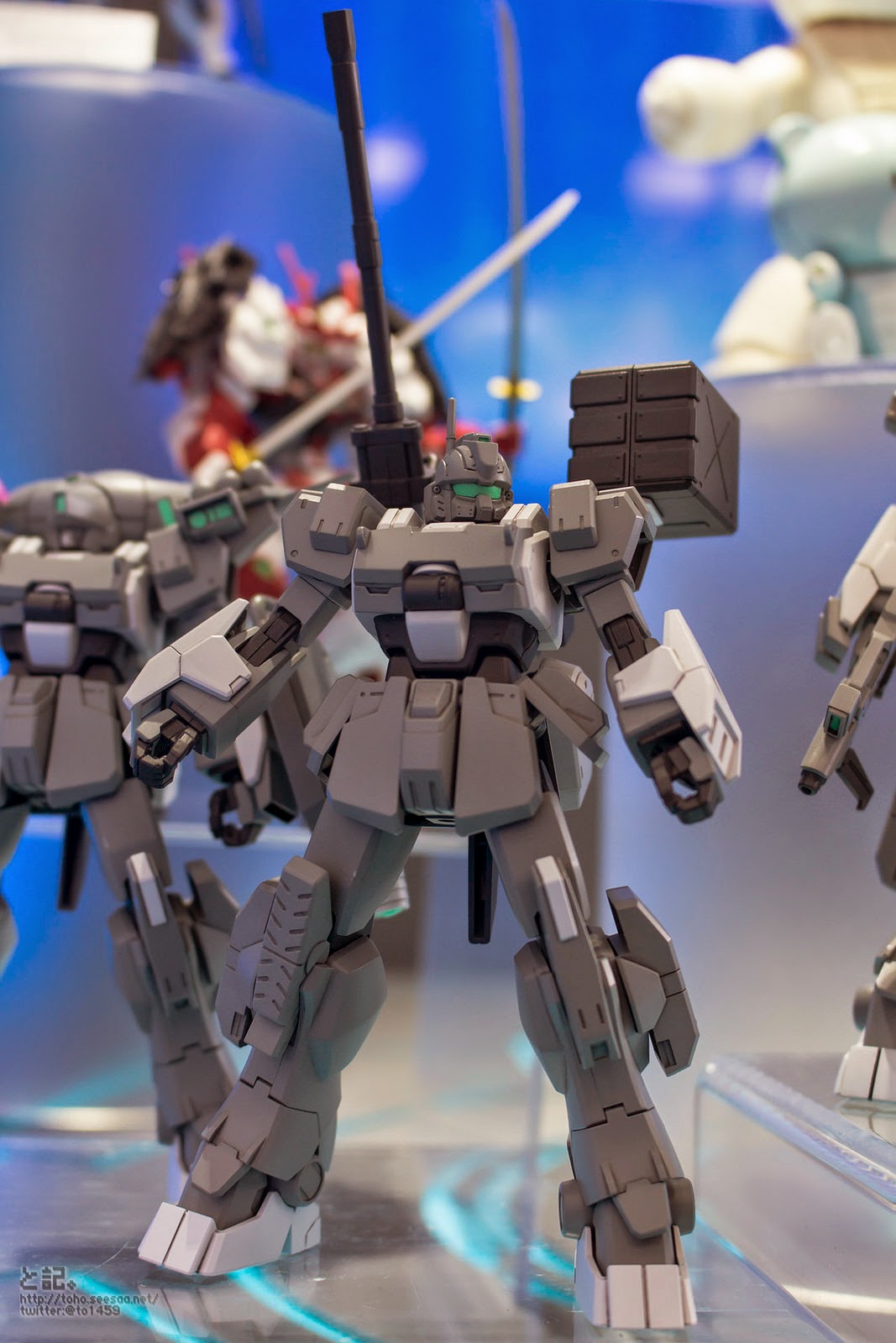 HGBF 1/144 Gundam Ez-SR on Display at Yodobashi Akihabara Showcase